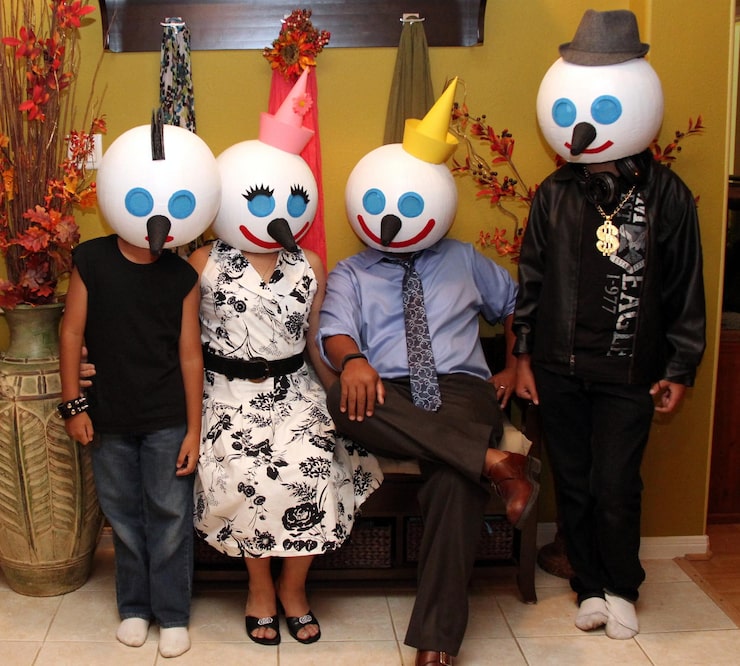 10 Hilarious Short Funny Skits to Boost Your Mood - Khor Tex